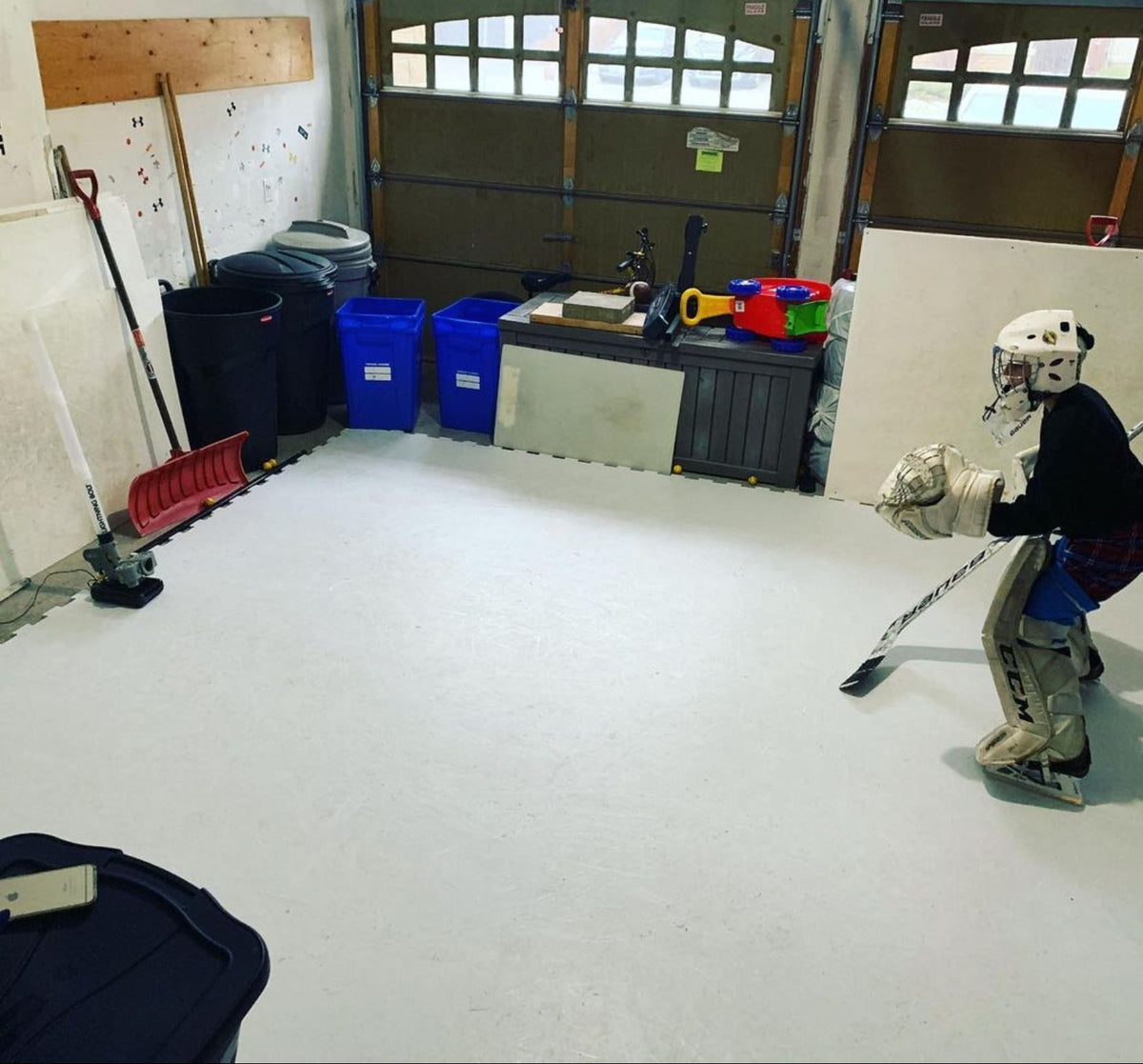 Extreme Glide Synthetic Ice: GOALIE Garage