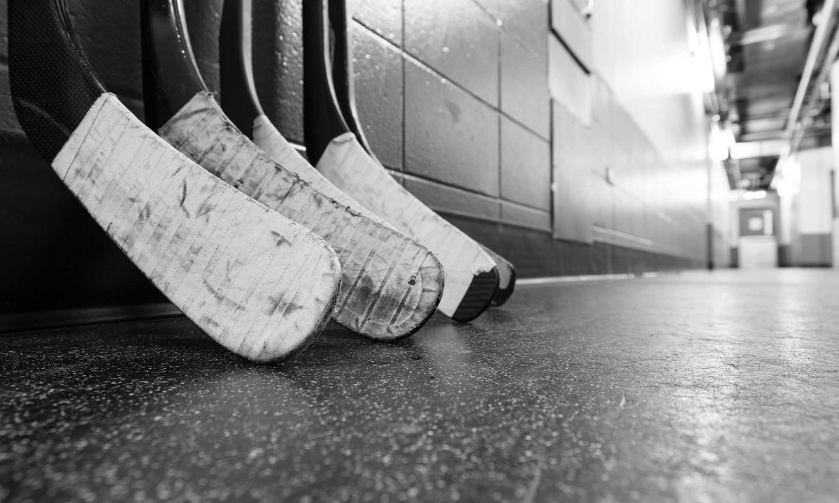 Forward Pass Tips | HockeyShot Canada
