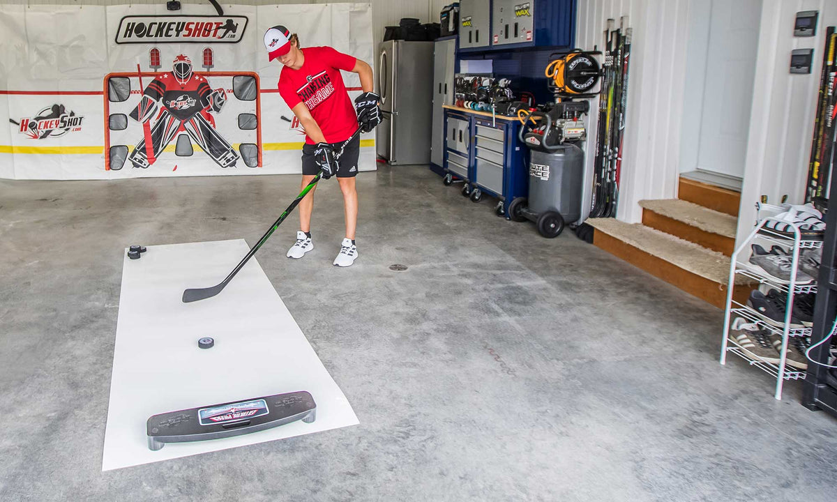 Hockey Skills - How to Effectively Receive a Pass | HockeyShot Canada